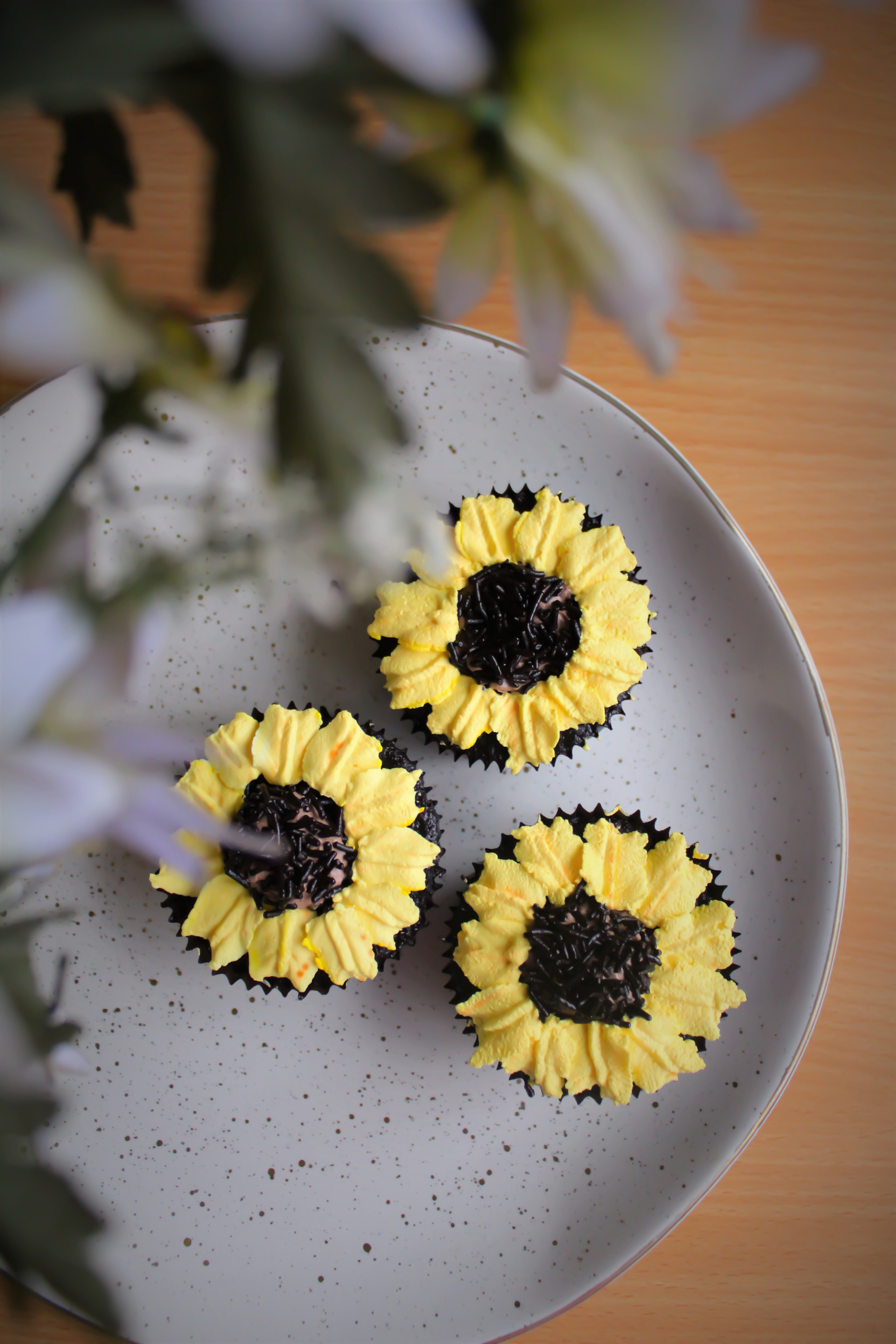 Sunflower cupcakes – Bake my Way